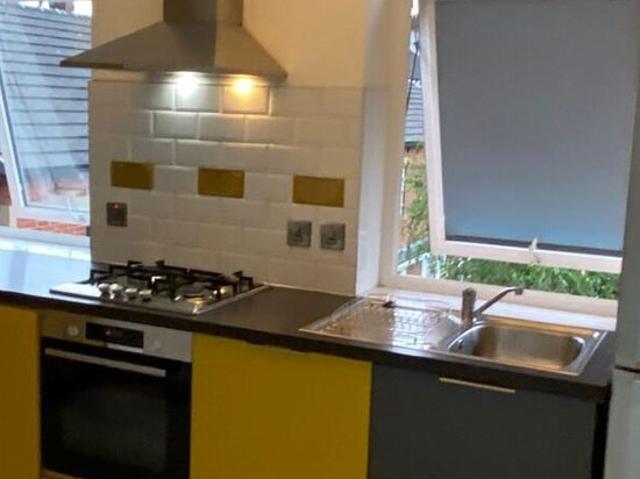 2 bedroom flat in Leeds