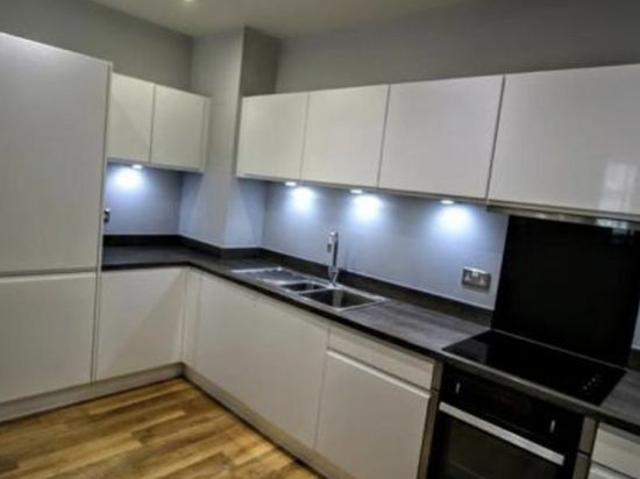 2 bedroom flat in Leeds