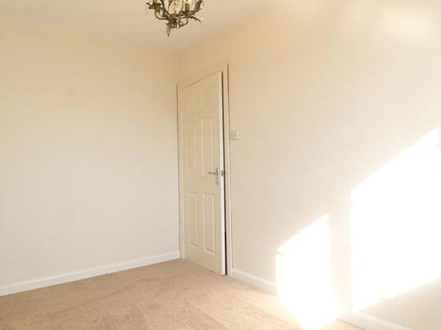 2 bedroom flat in Leeds