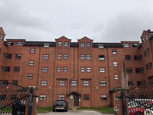 2 bedroom flat in Leeds