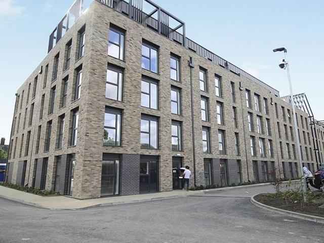 2 bedroom flat in Leeds