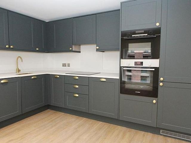 2 bedroom flat in Leeds