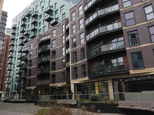 2 bedroom flat in Leeds