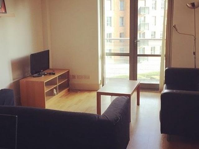 2 bedroom flat in Leeds