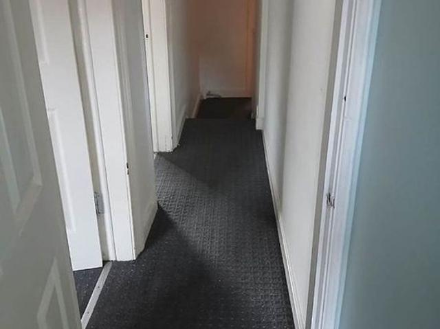 2 bedroom flat in Leeds