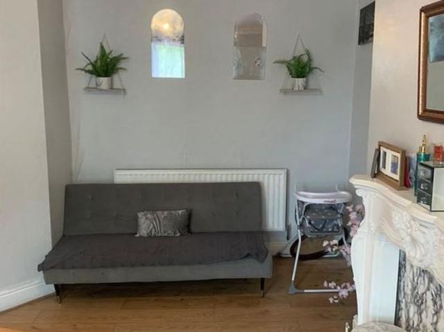 2 bedroom flat in Leeds