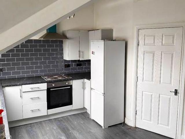 2 bedroom flat in Leeds