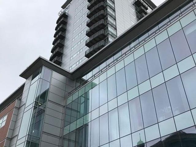 2 bedroom flat in Leeds