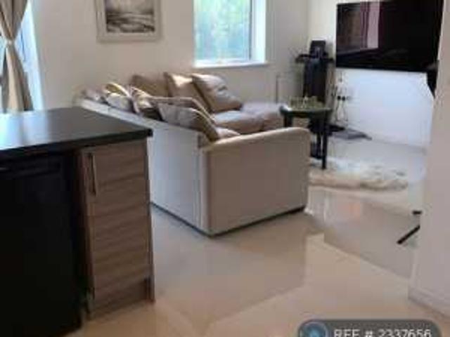 2 bedroom flat in Lett Lane, Ebbsfleet Valley, Swanscombe, DA10 2 bed #2337656