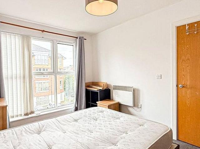 2 bedroom flat in Liverpool