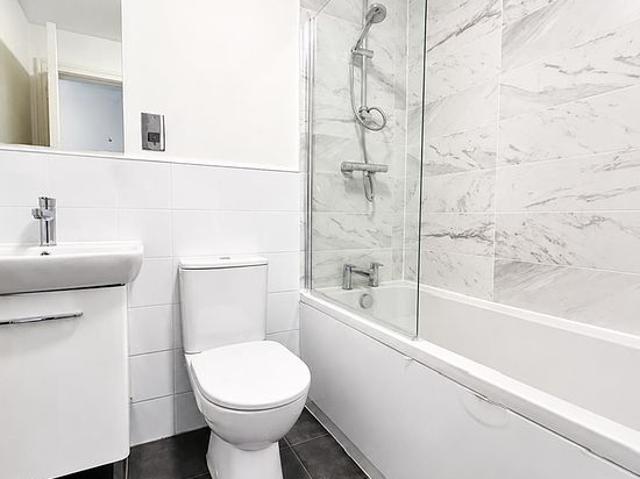 2 bedroom flat in Liverpool