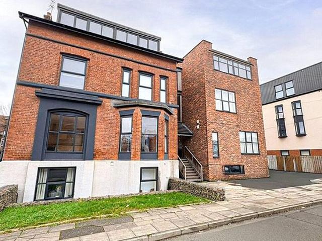 2 bedroom flat in Liverpool
