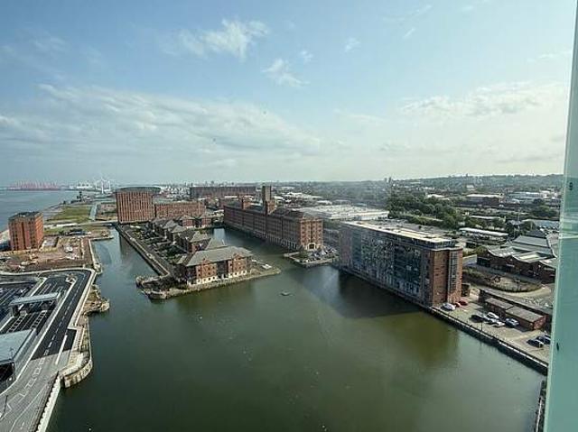 2 bedroom flat in Liverpool