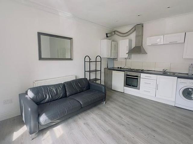 2 bedroom flat in Liverpool