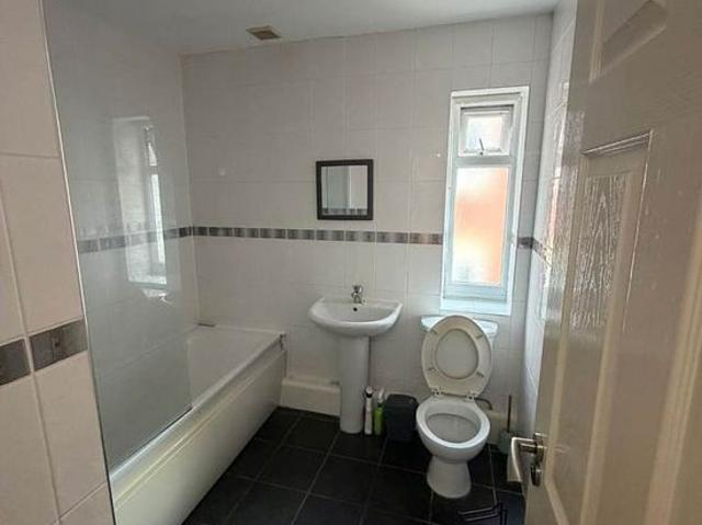 2 bedroom flat in Liverpool