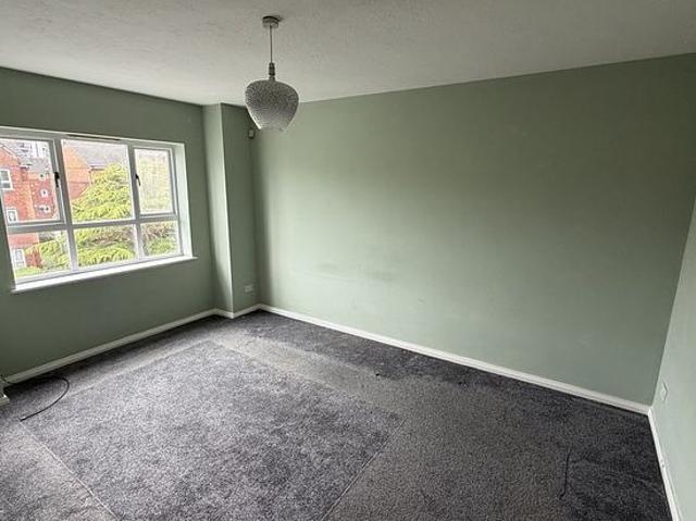 2 bedroom flat in Liverpool