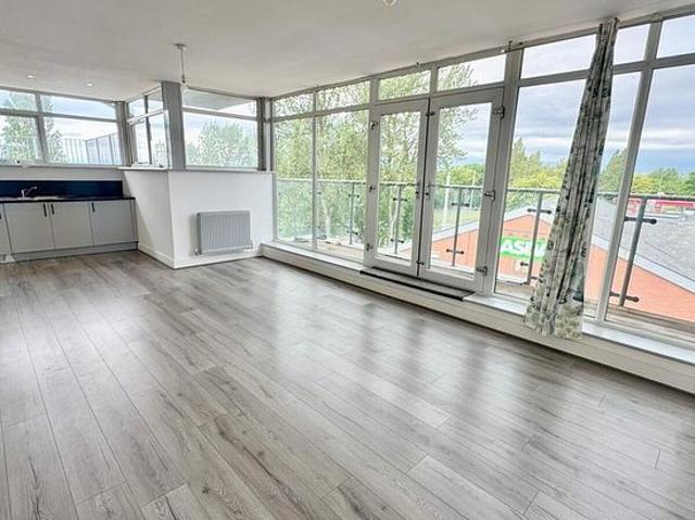 2 bedroom flat in Liverpool