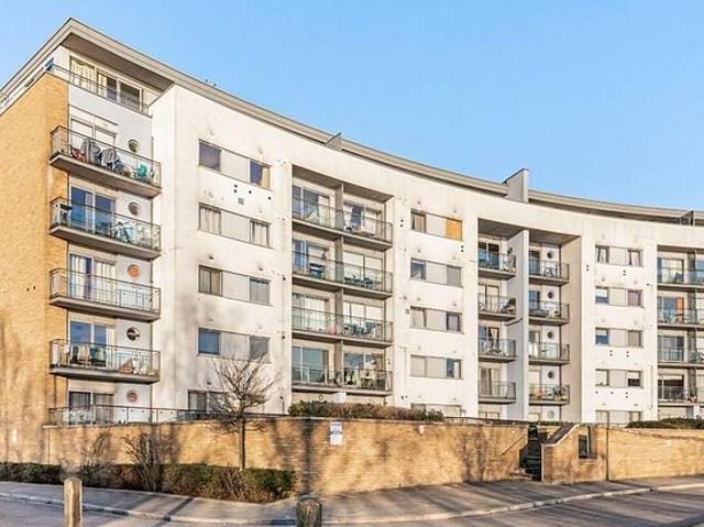 2 bedroom flat in London