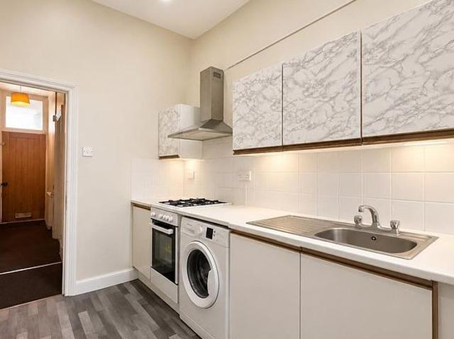 2 bedroom flat in London