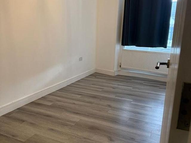 2 bedroom flat in London