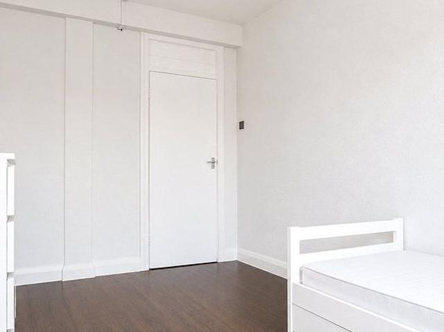 2 bedroom flat in London