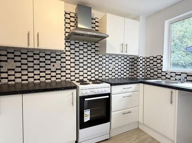 2 bedroom flat in London