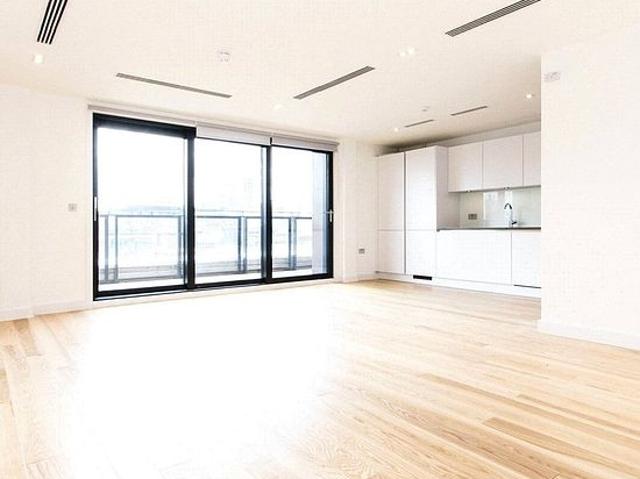 2 bedroom flat in London