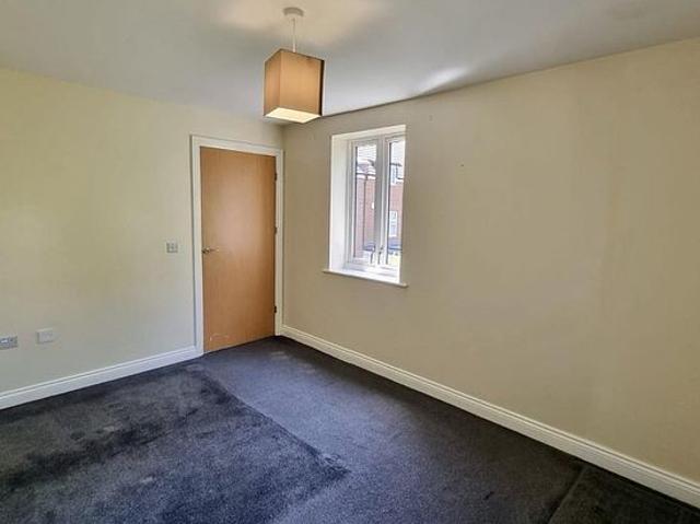 2 bedroom flat in London