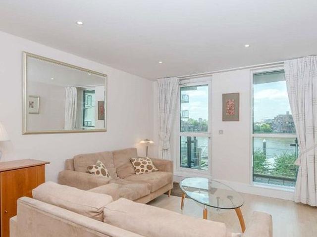 2 bedroom flat in London