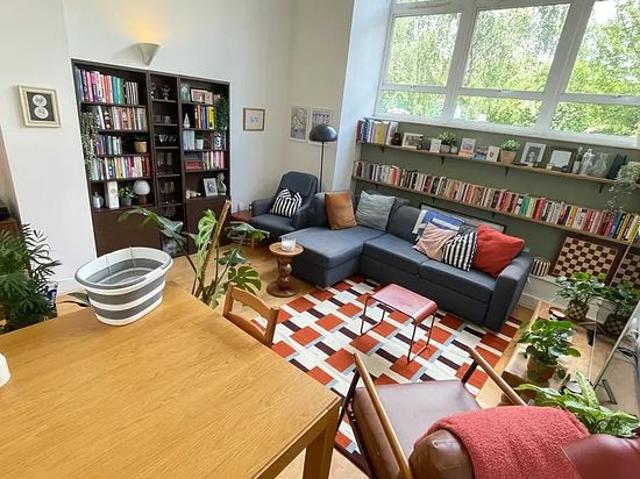 2 bedroom flat in London