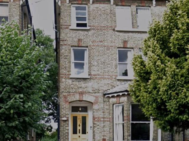 2 bedroom flat in London