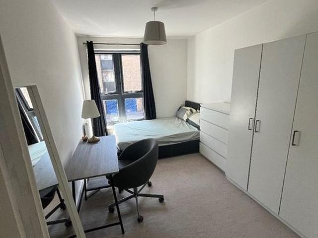 2 bedroom flat in London