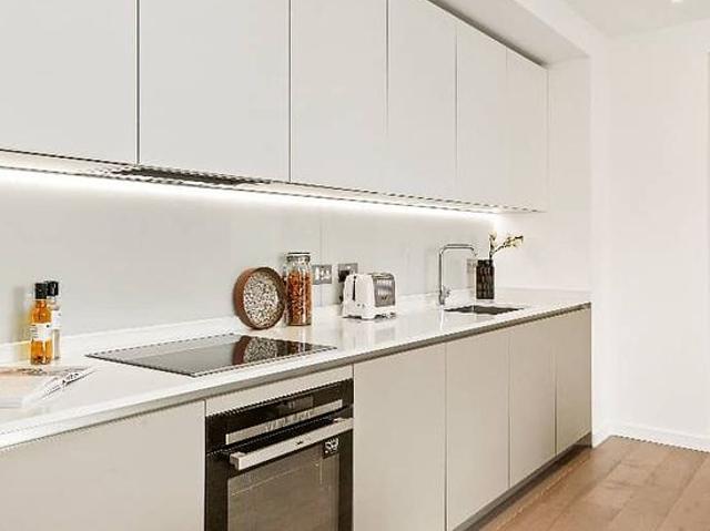 2 bedroom flat in London