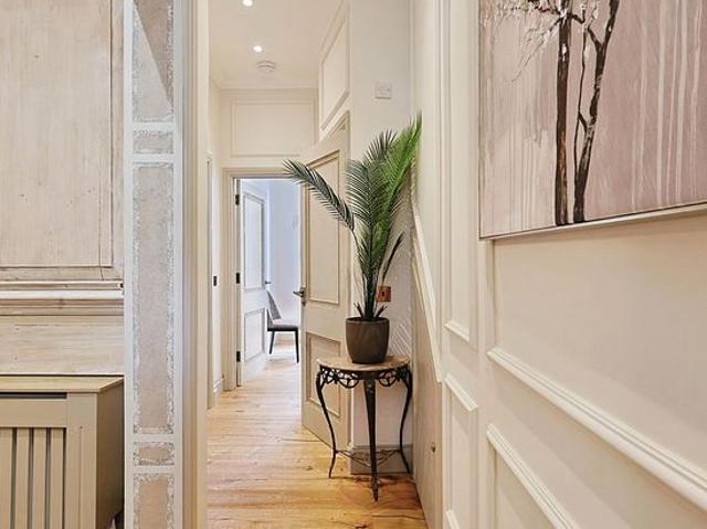 2 bedroom flat in London