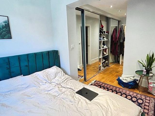 2 bedroom flat in London