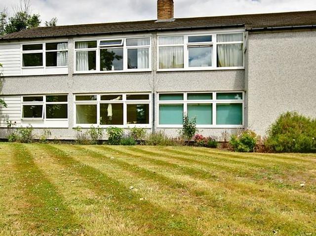 2 bedroom flat in London