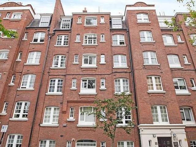 2 bedroom flat in London