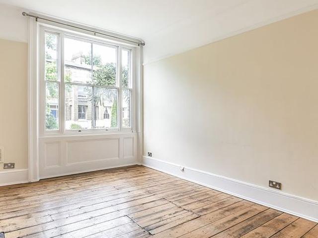 2 bedroom flat in London