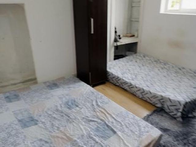 2 bedroom flat in London