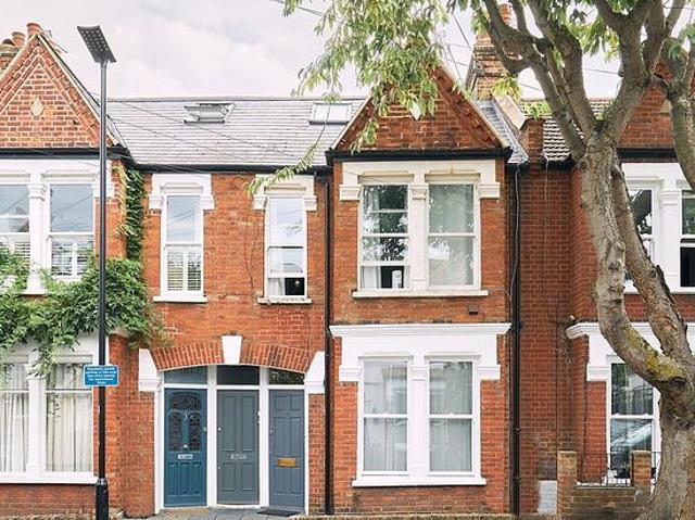 2 bedroom flat in London