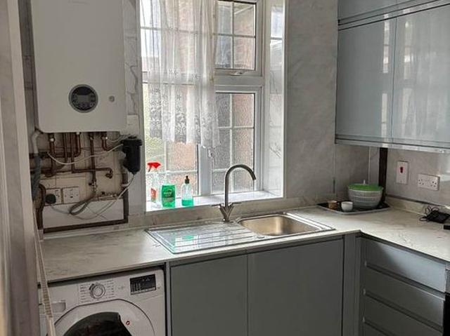 2 bedroom flat in London