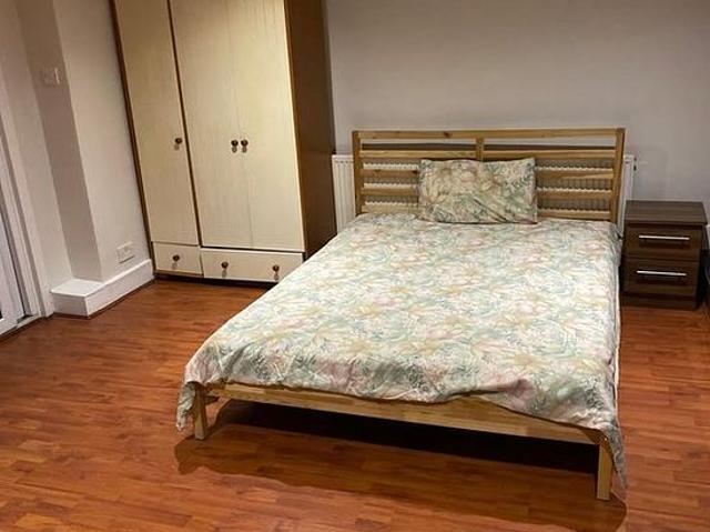 2 bedroom flat in London