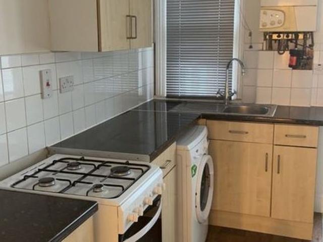 2 bedroom flat in London