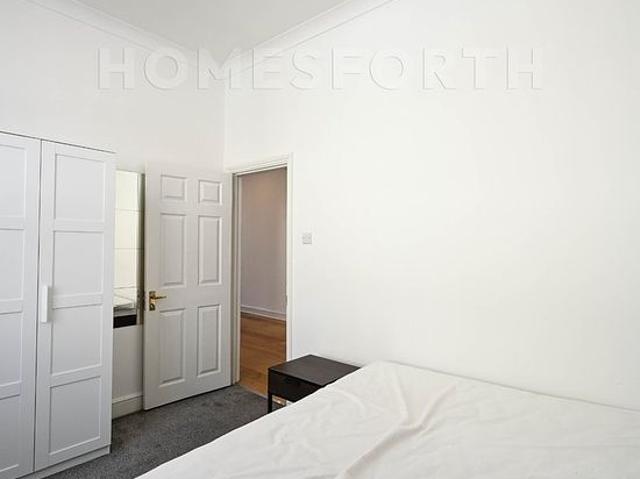 2 bedroom flat in London
