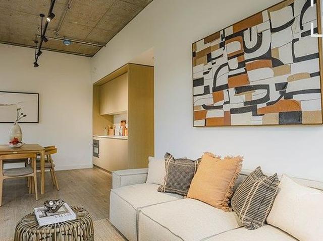2 bedroom flat in London
