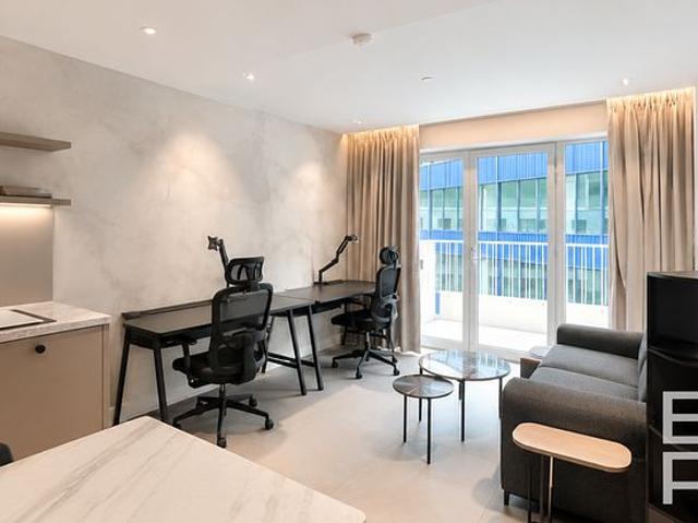 2 bedroom flat in London