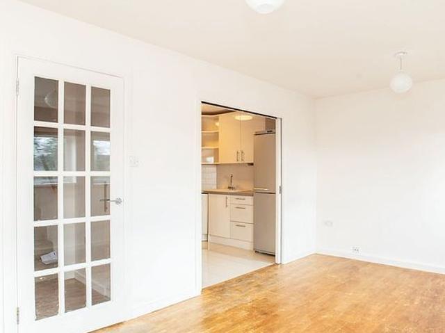 2 bedroom flat in London