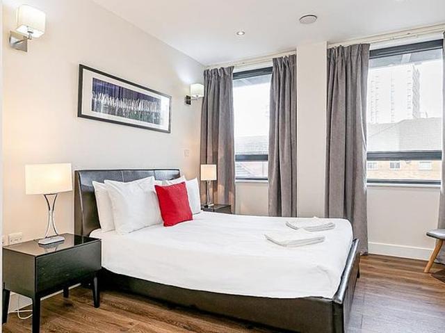 2 bedroom flat in London