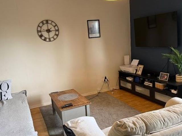 2 bedroom flat in London