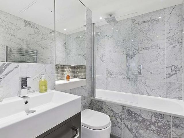 2 bedroom flat in London